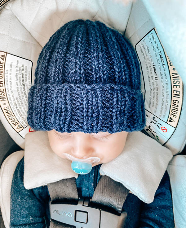 How to knit a simple ribbed beanie - CJ Design Blog